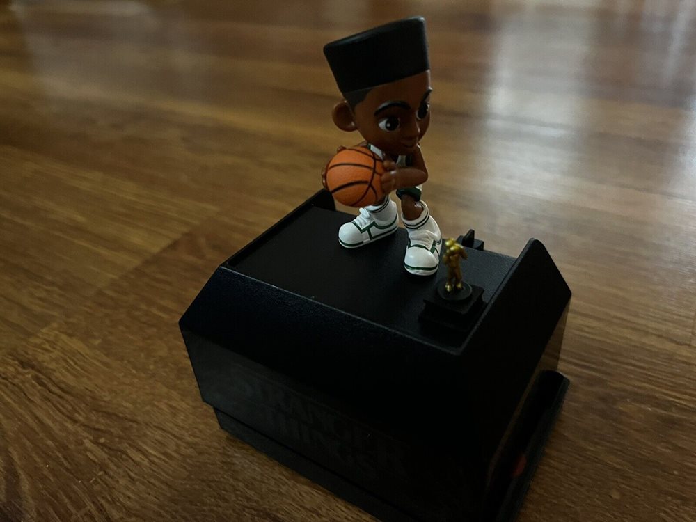 Stranger Things Upside Down Capsule Lucas Figure With C